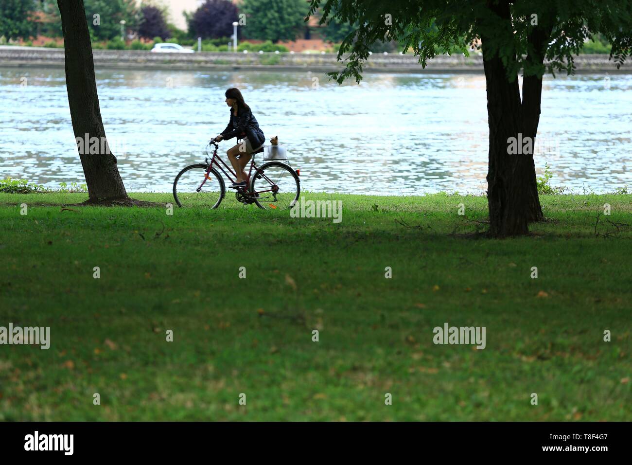 Vienne rhone bike hi-res stock photography and images - Alamy
