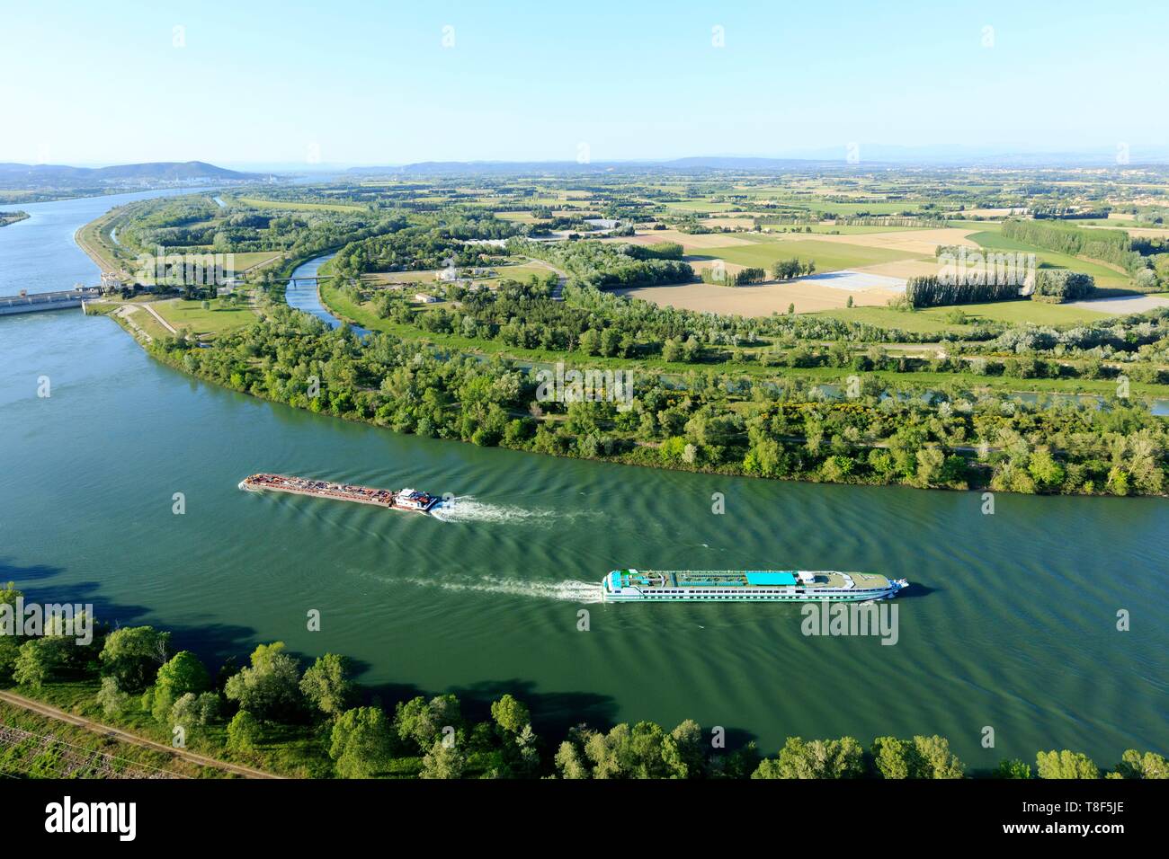 Caderousse hi-res stock photography and images - Alamy