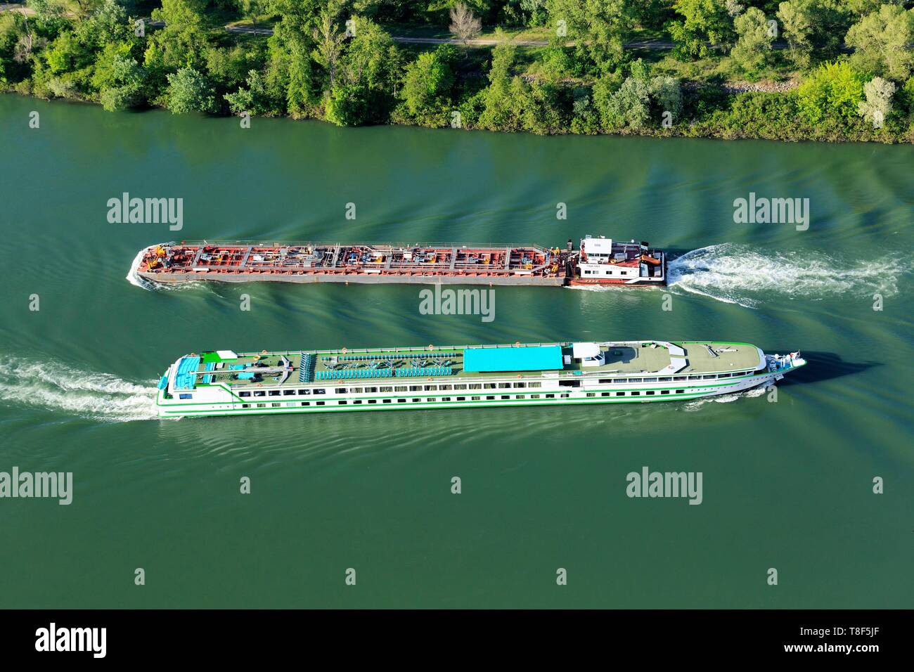 Navigation station boat hi-res stock photography and images - Alamy