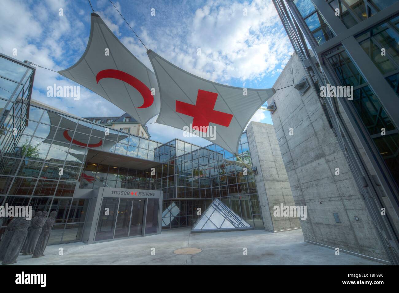 Red cross museum geneva hi-res stock photography and images - Alamy