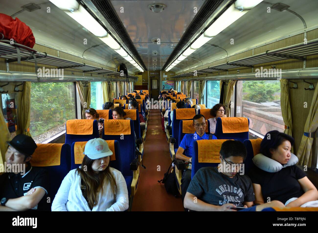 Taroko train hi-res stock photography and images - Alamy