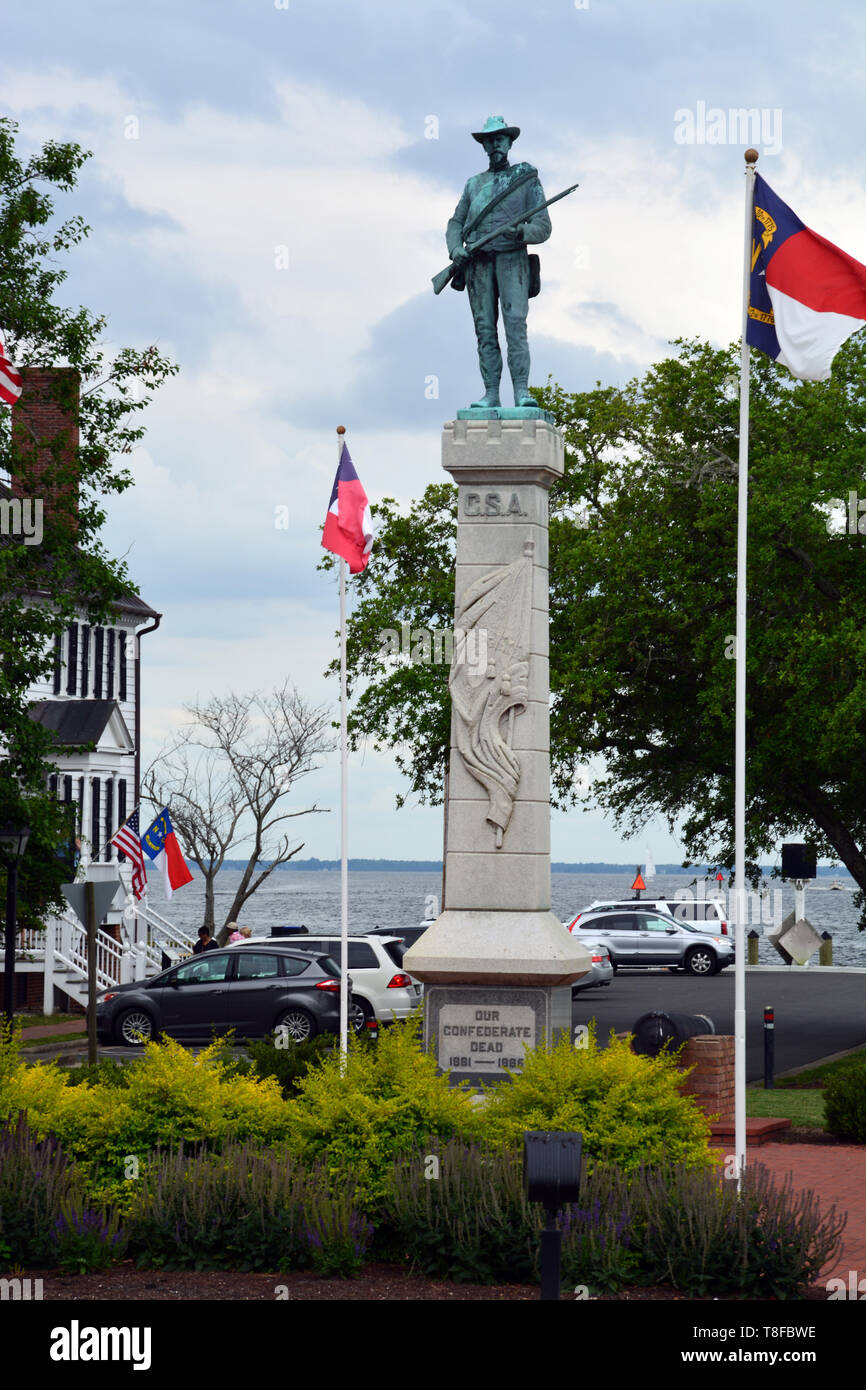 The Confederate War Memorial with anonymous soldier in Edenton, which ...