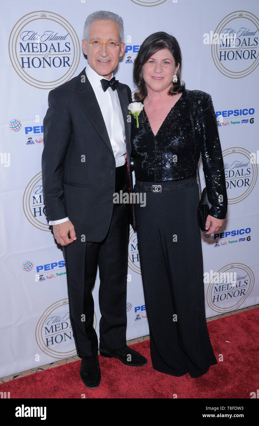 Beth and josh friedman hi-res stock photography and images - Alamy