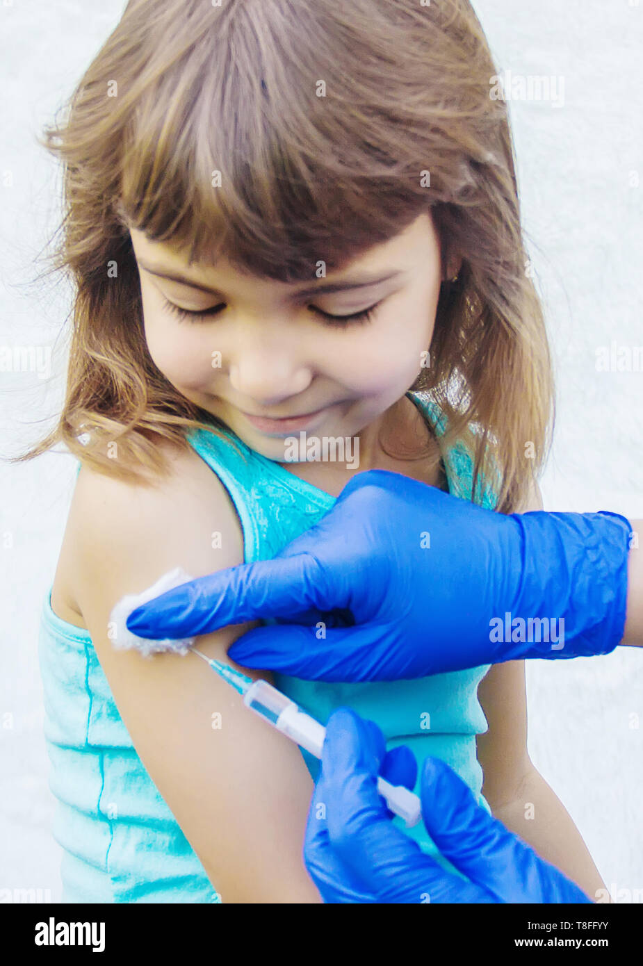 Vaccine malaria child hi-res stock photography and images - Alamy