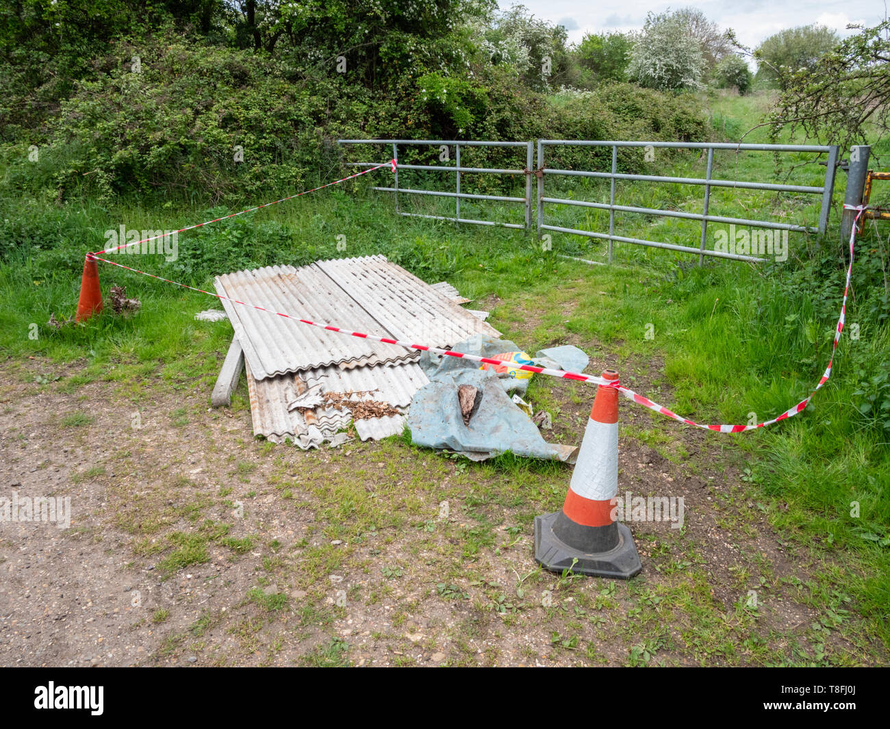 Pile of asbestos hi-res stock photography and images - Alamy