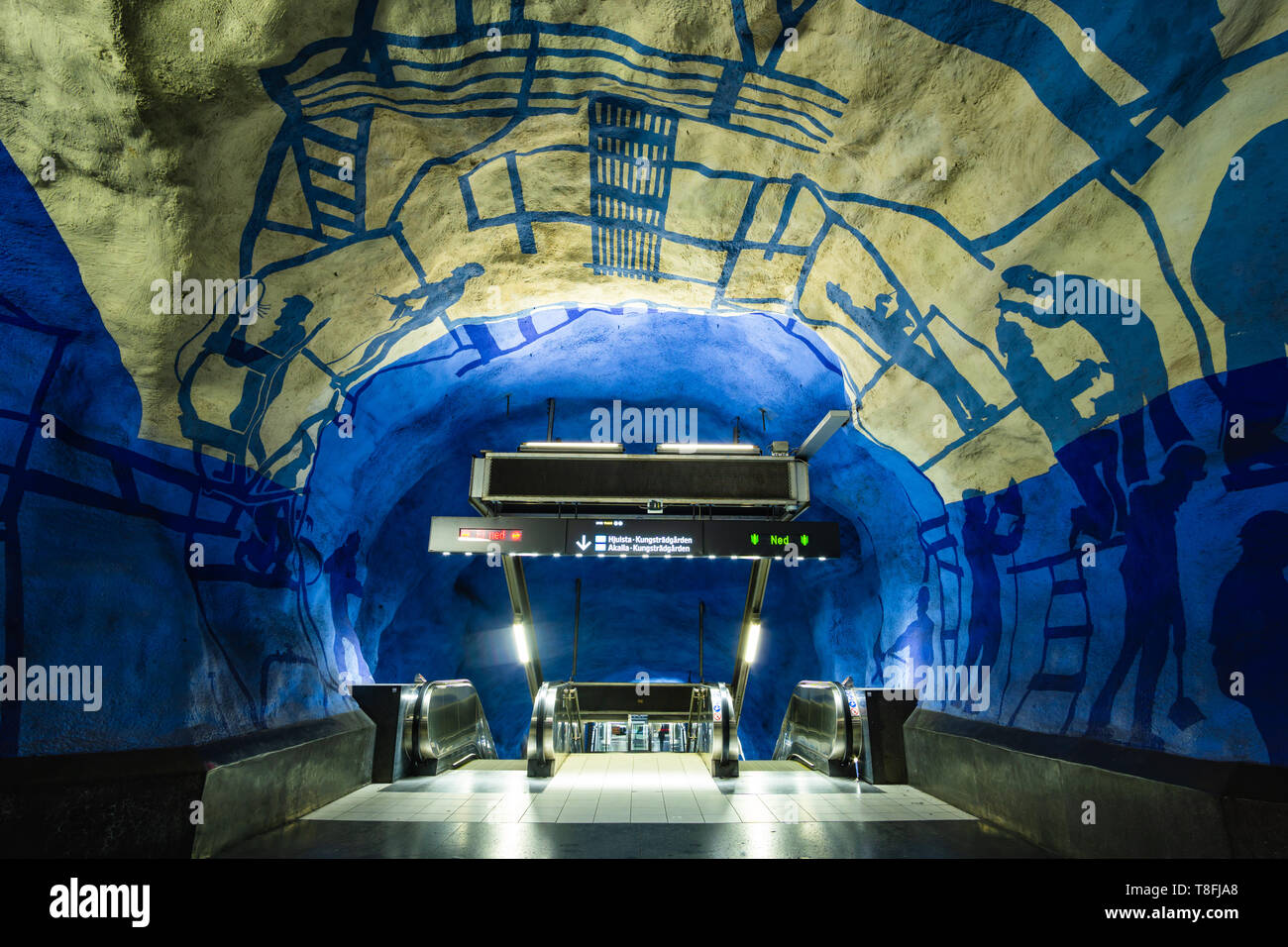 Sweden, Stockholm underground metro tunnelbana station T-Centralen blue ...