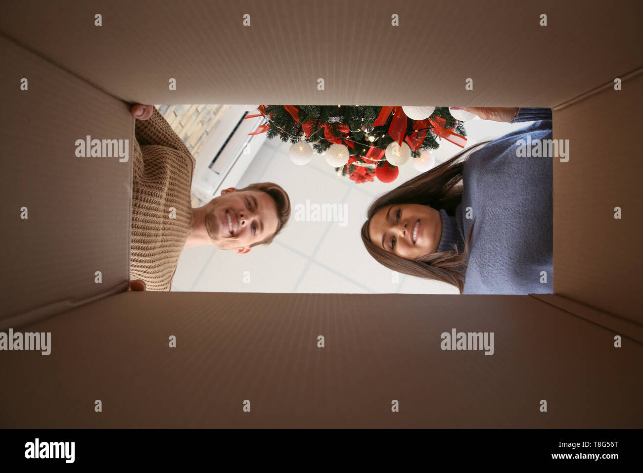View from inside cardboard box hi-res stock photography and images - Alamy