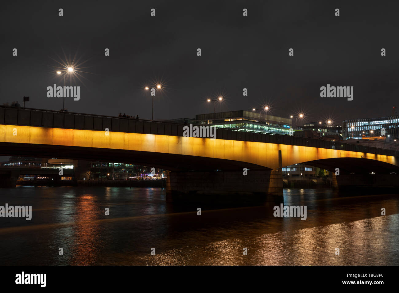 London Bridge at night Stock Photo - Alamy
