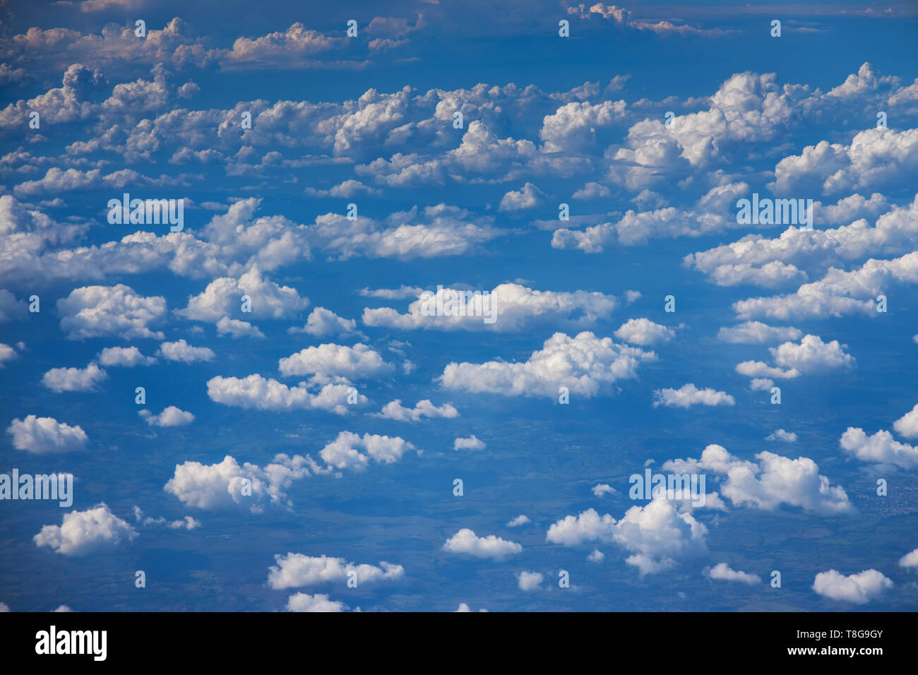 Plane over the clouds hi-res stock photography and images - Alamy