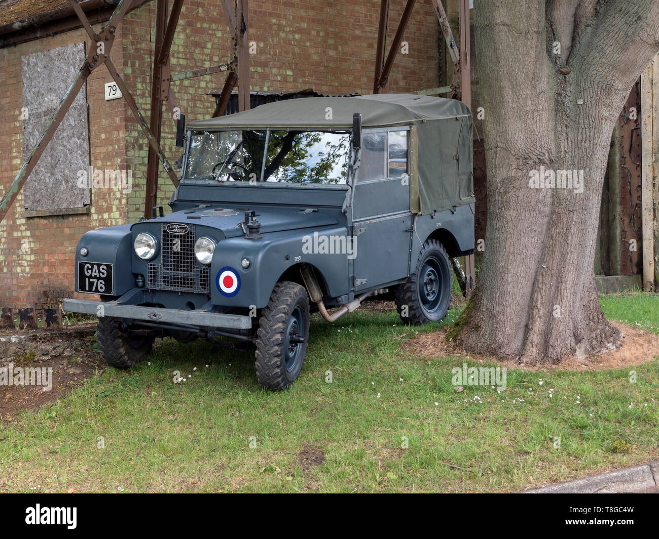 Land rover of the raf hi-res stock photography and images - Alamy