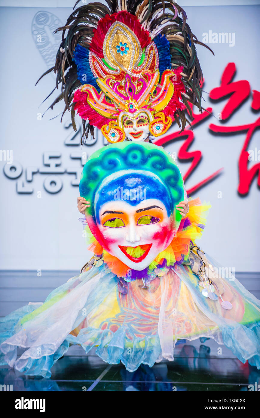 Filipino dancer from the Masskara festival of Bacolod perform at the ...