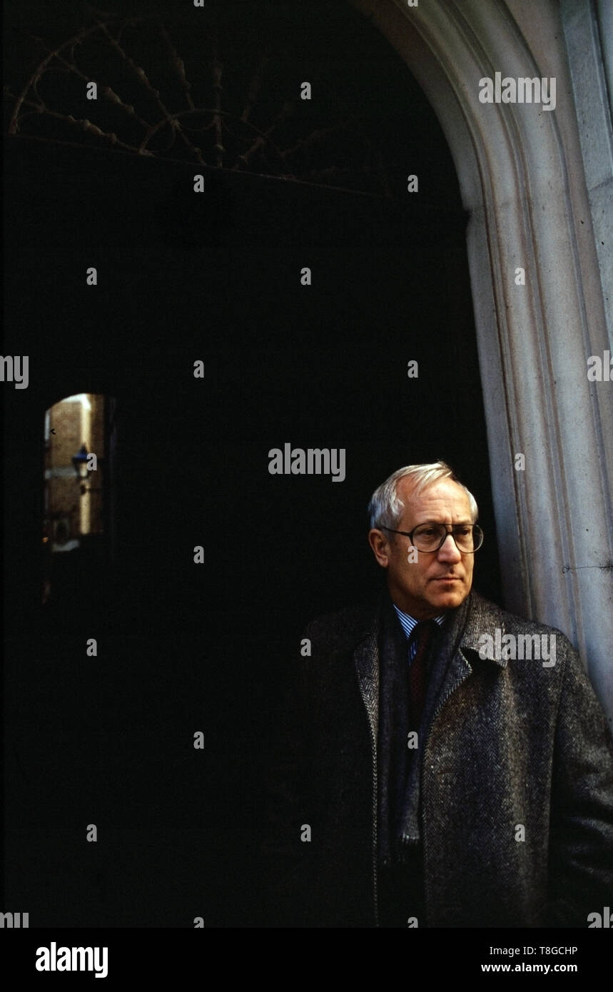 Oleg gordievsky kgb colonel who hi-res stock photography and images - Alamy