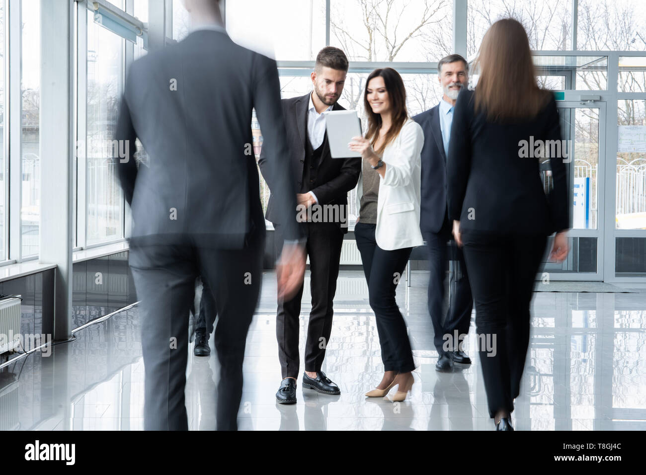 White collar workers and staff hi-res stock photography and images - Alamy