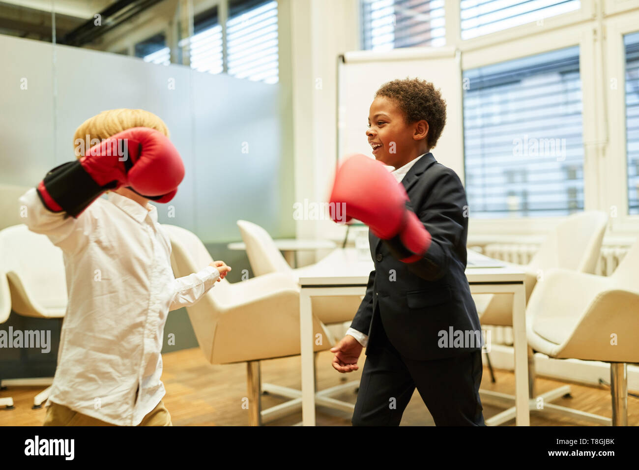 Kids boxing hi-res stock photography and images - Alamy