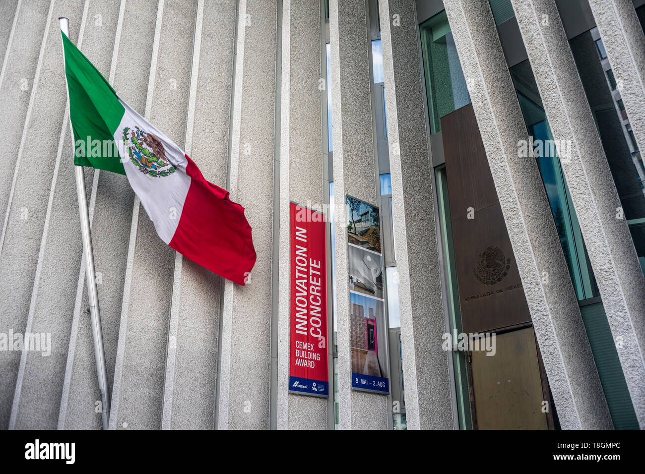 Embassy mexico hi-res stock photography and images - Alamy
