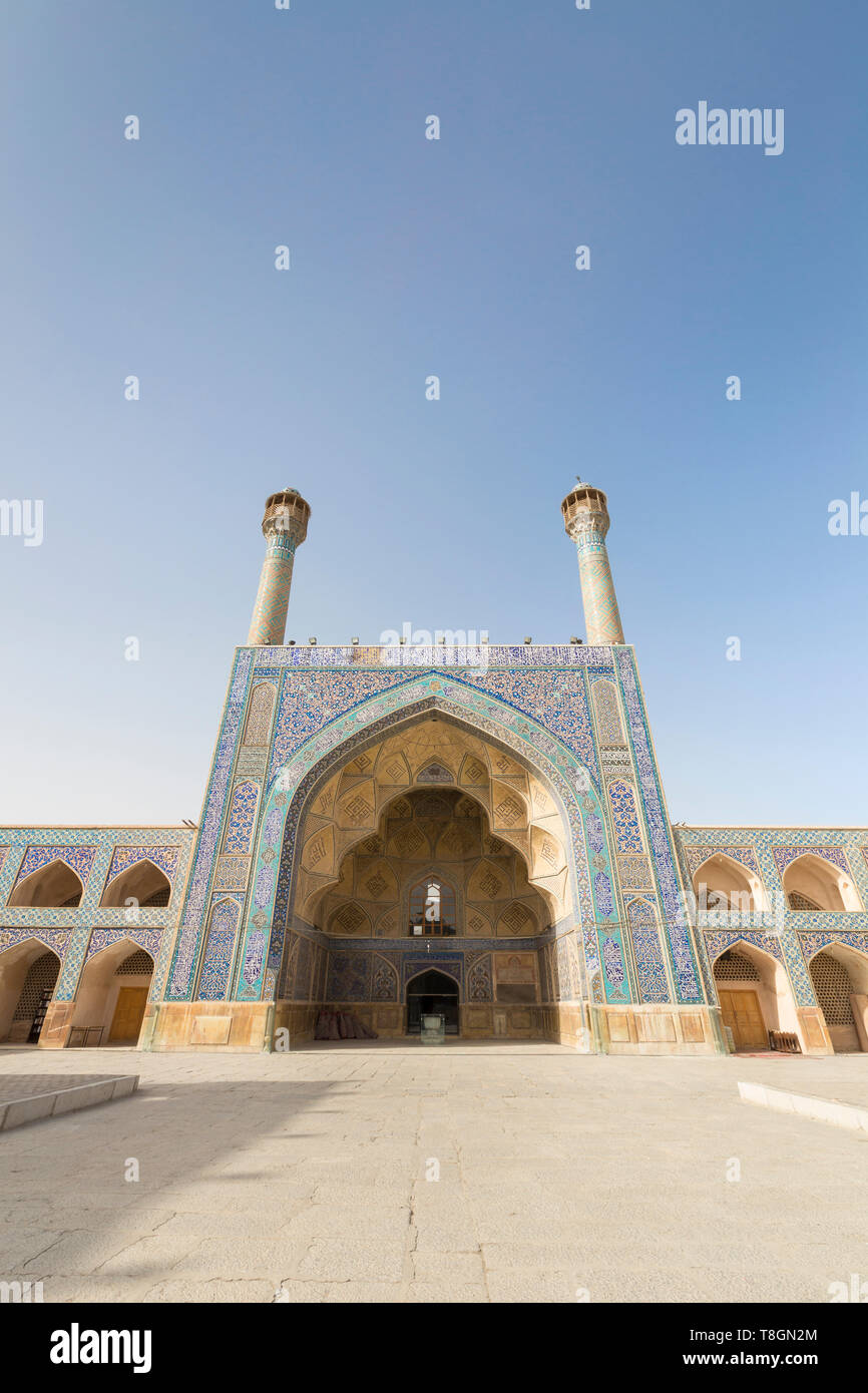 The southern Iwan, Jameh or Friday Mosque, Isfahan, Iran Stock Photo ...