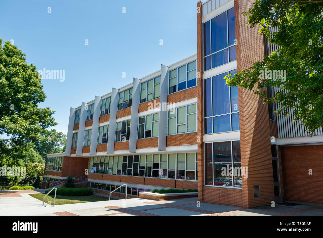 Public college classroom hi-res stock photography and images - Alamy