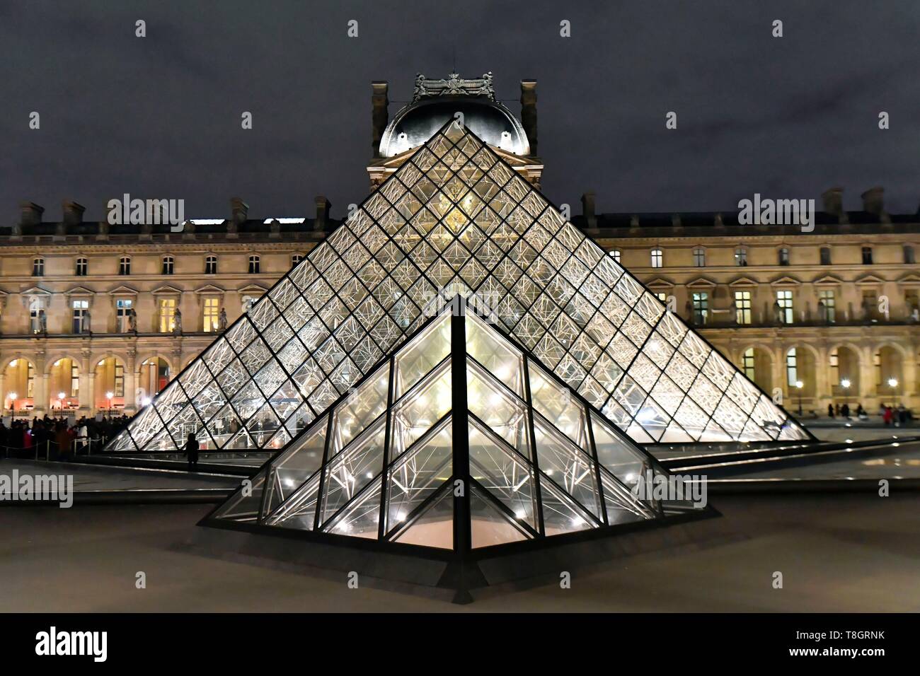 France, Paris, UNESCO World Heritage Site, the Pyramid of the Louvre by ...