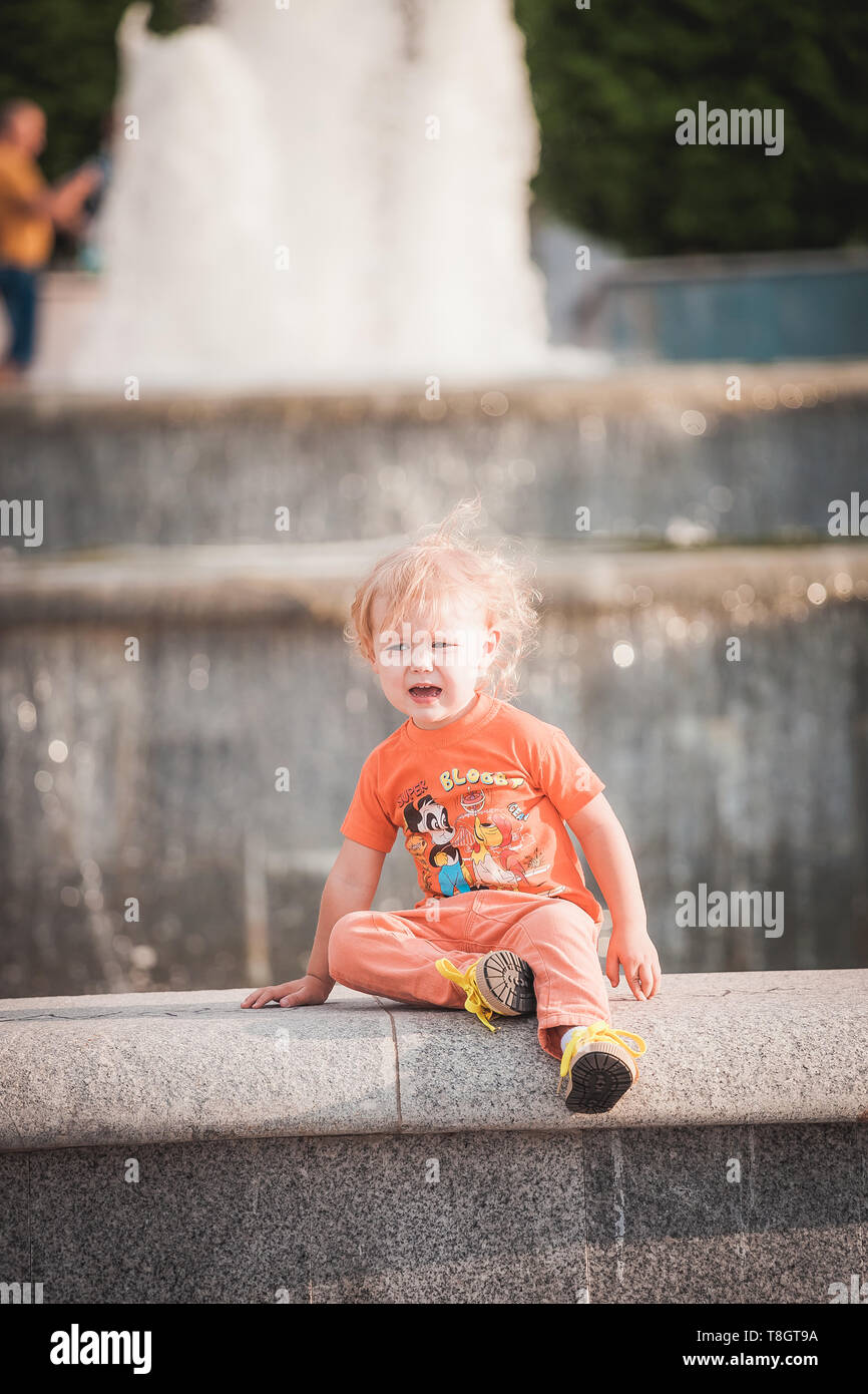 Crying fountain hi-res stock photography and images - Alamy