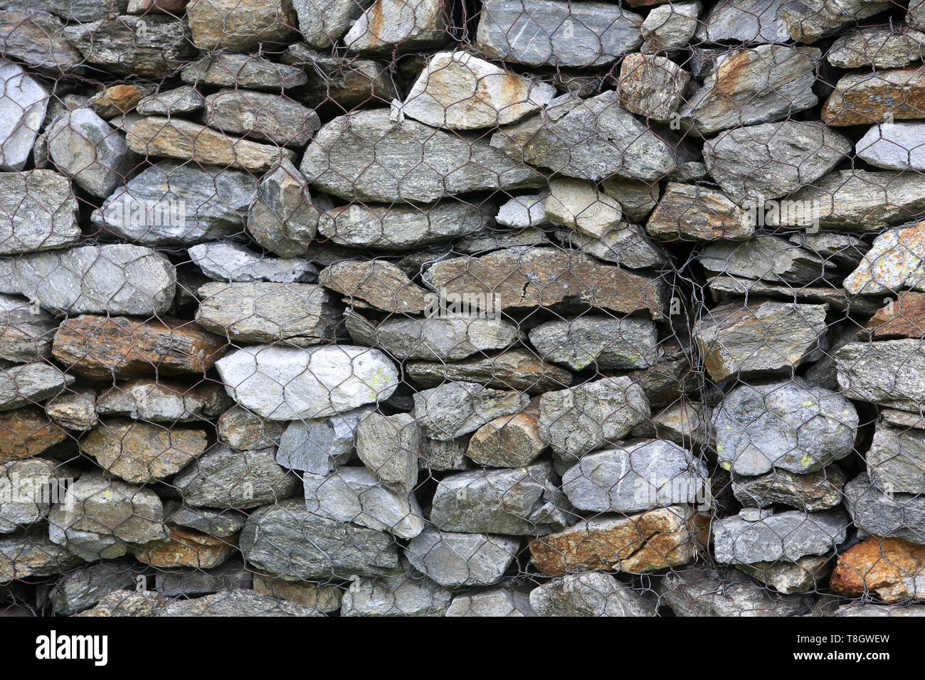 Caillasses derrière un grillage Stock Photo - Alamy