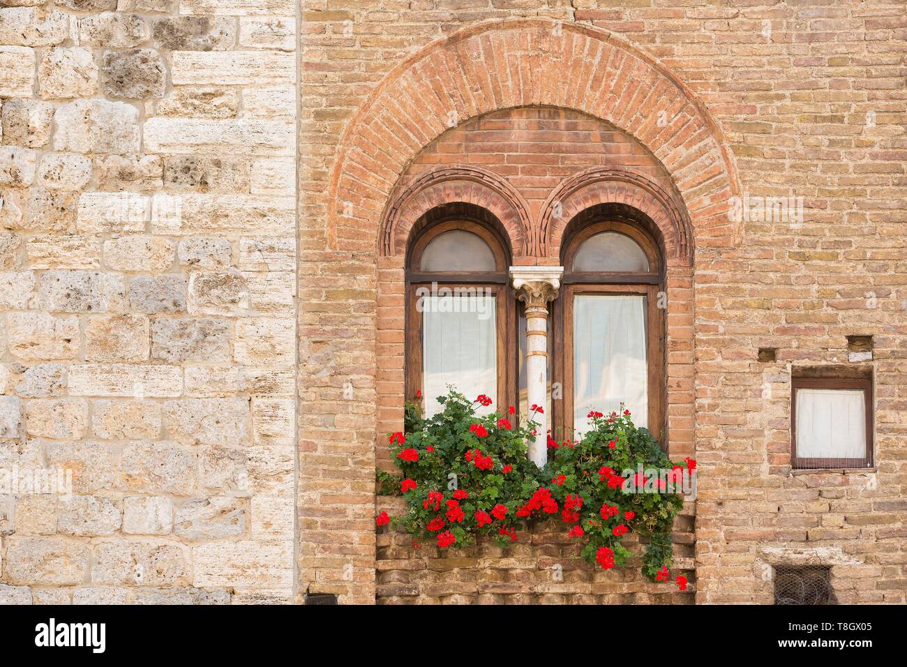 Red house made building bricks hi-res stock photography and images - Alamy
