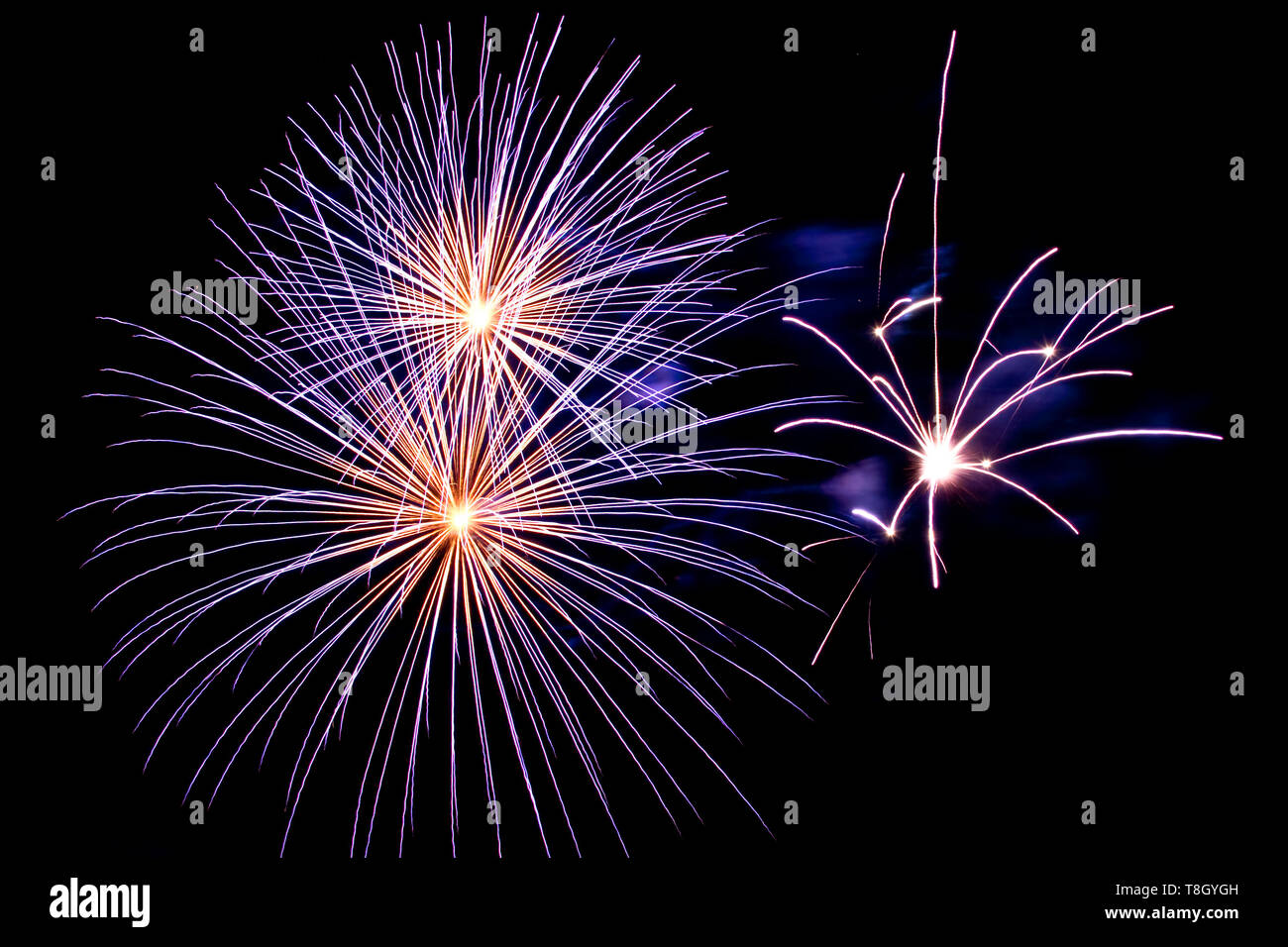 Purple fireworks hi-res stock photography and images - Alamy