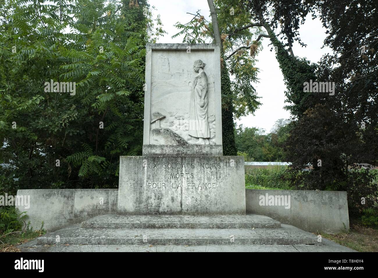 France, Paris, Bois de Vincennes, black soldiers monument WW1 Stock ...
