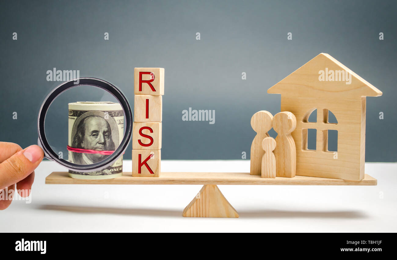 Risk opportunity scales hi-res stock photography and images - Alamy