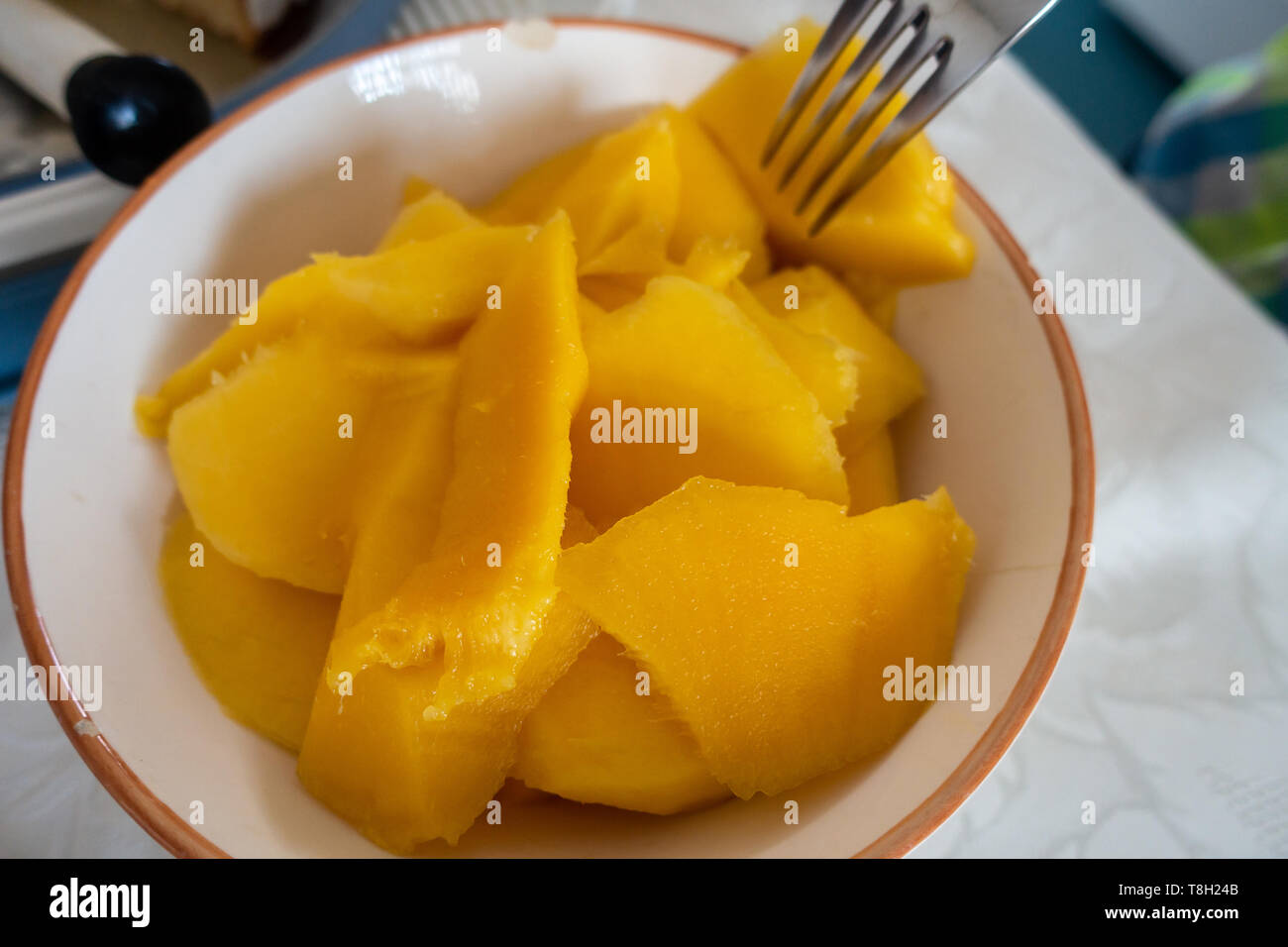 Mango bowl hi-res stock photography and images - Alamy