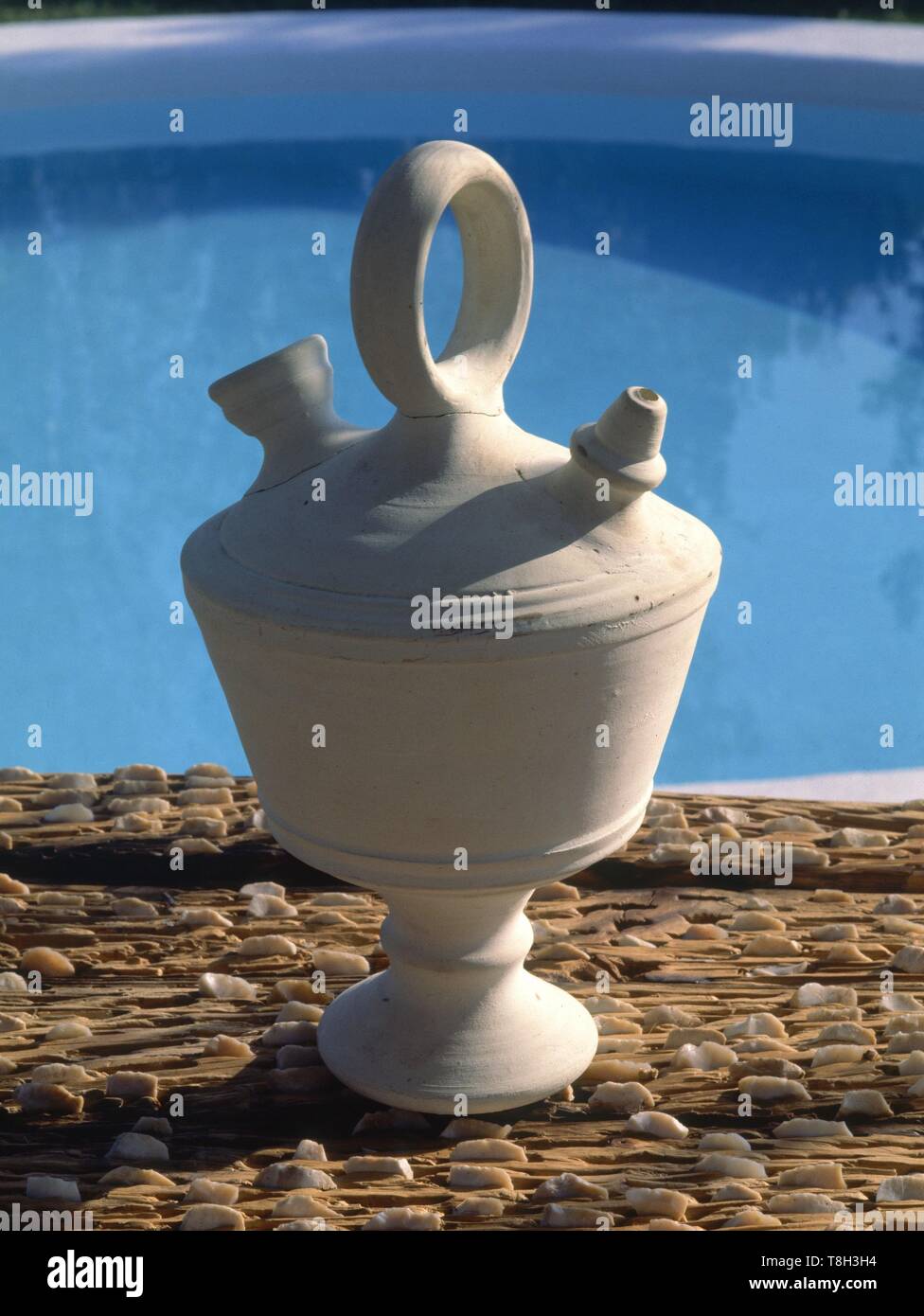 Botijo white hi-res stock photography and images - Alamy