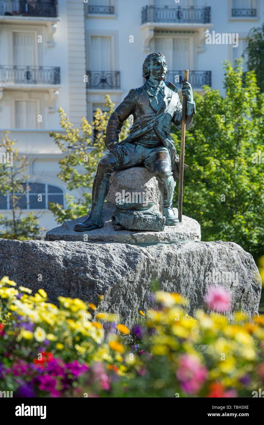 France haute savoie chamonix statue hi-res stock photography and images ...