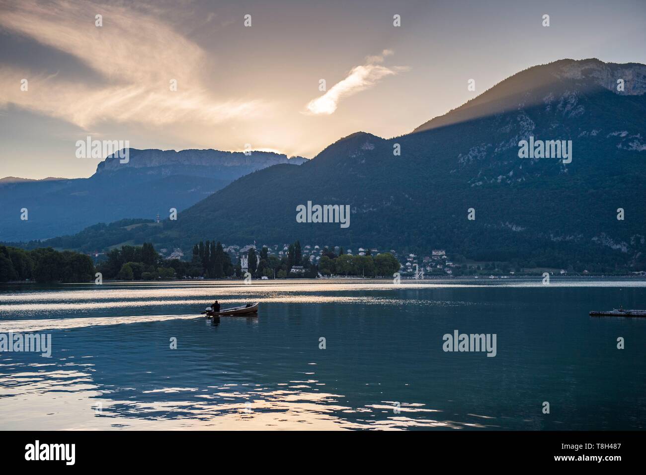 France, Haute Savoie, Annecy, sunrise on the platform of the Garden of ...