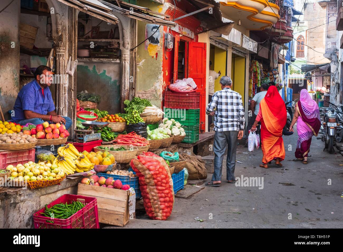 India, Rajasthan, Pushkar, holy city for Hindus, market Stock Photo - Alamy