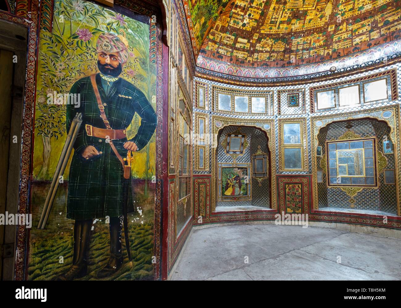 Sheesh Mahal Outside View
