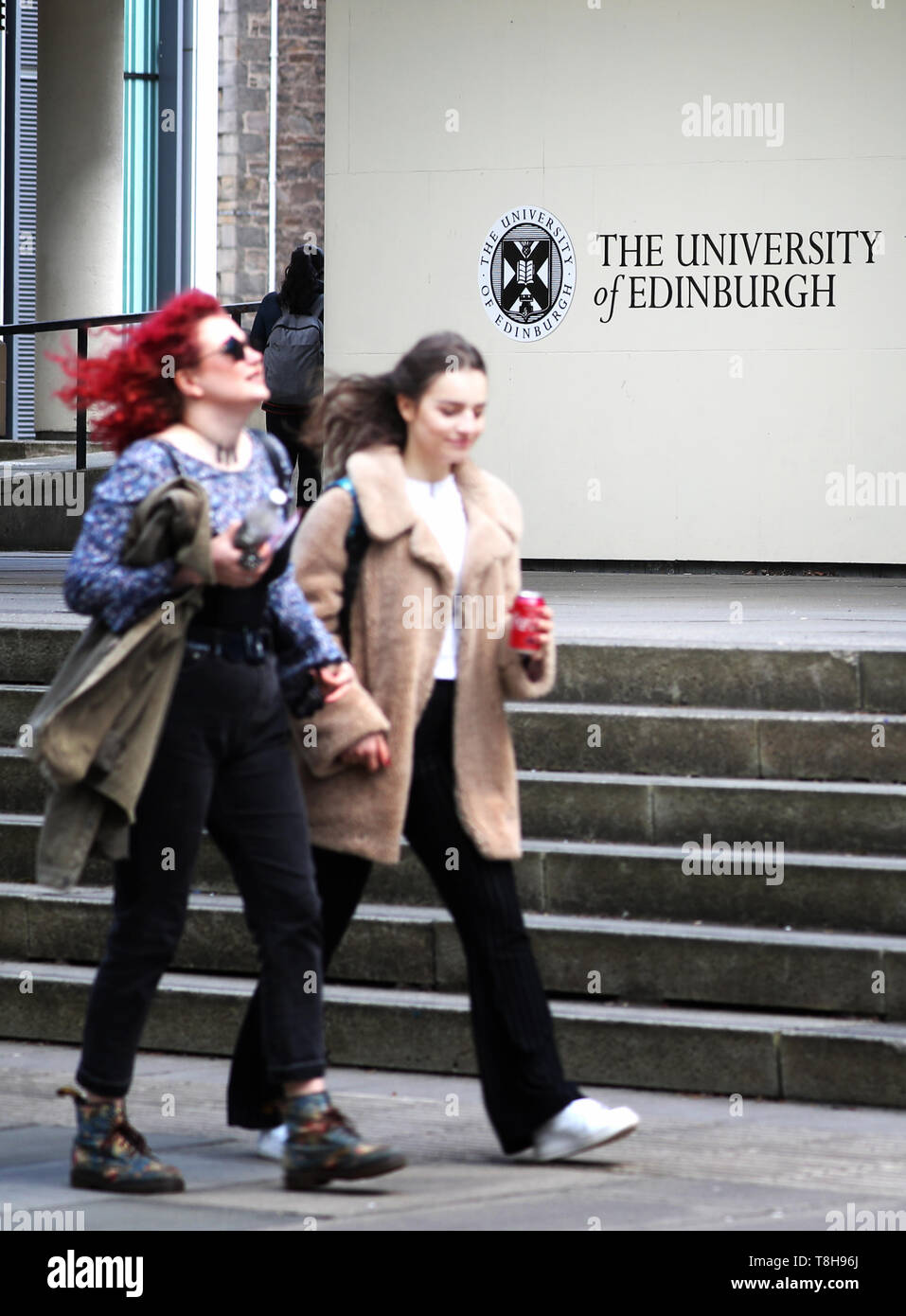 University of edinburghs george square campus hi-res stock photography ...