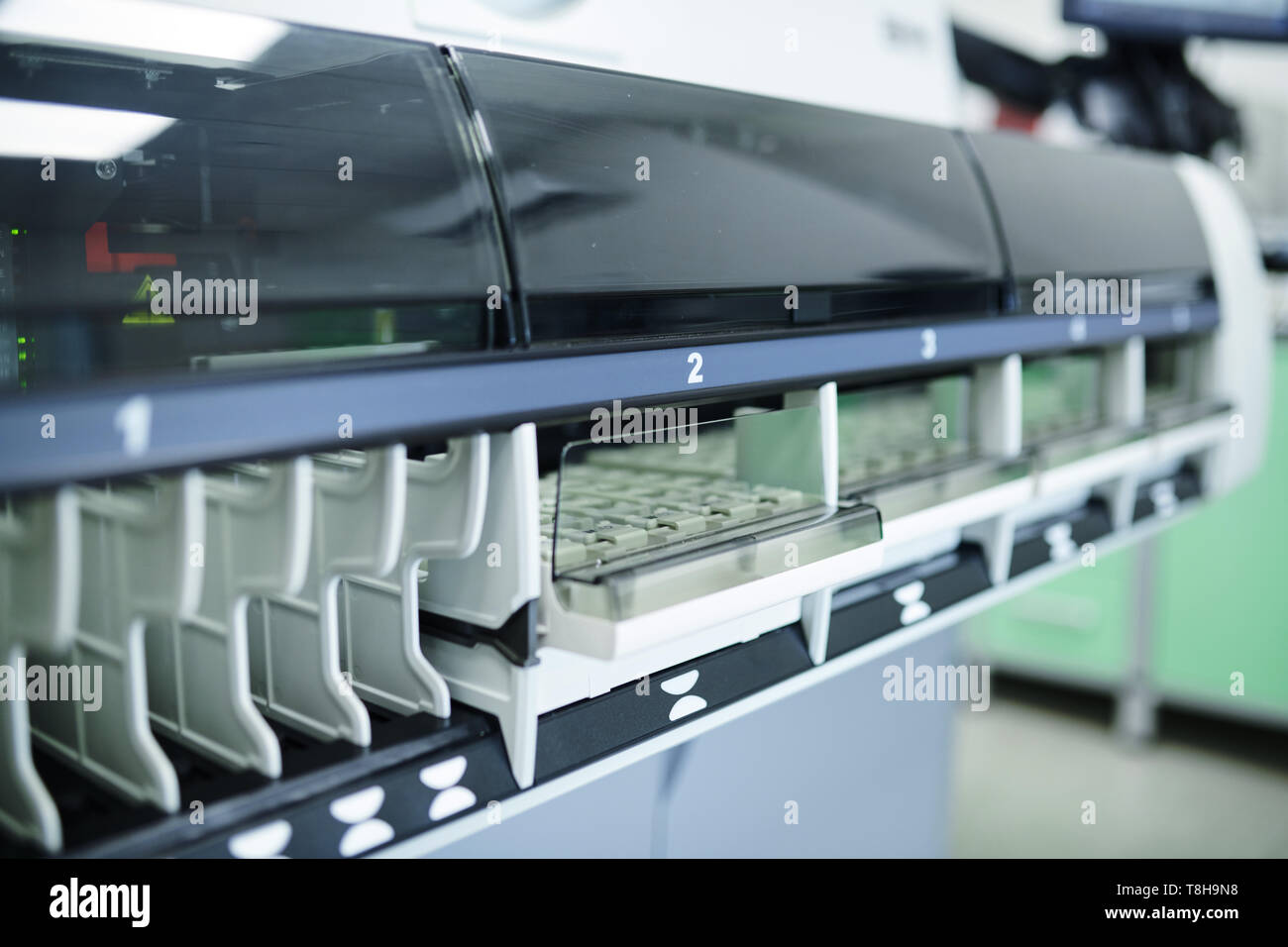 Pharmaceutical lab hi-res stock photography and images - Alamy