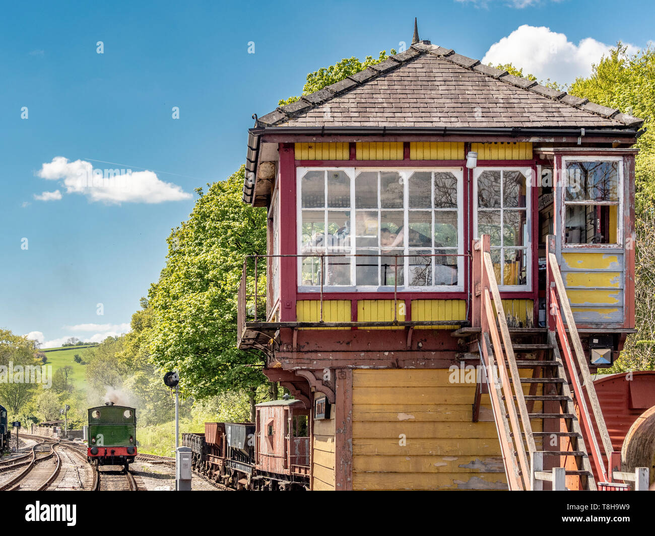 Engine signal hi-res stock photography and images - Alamy