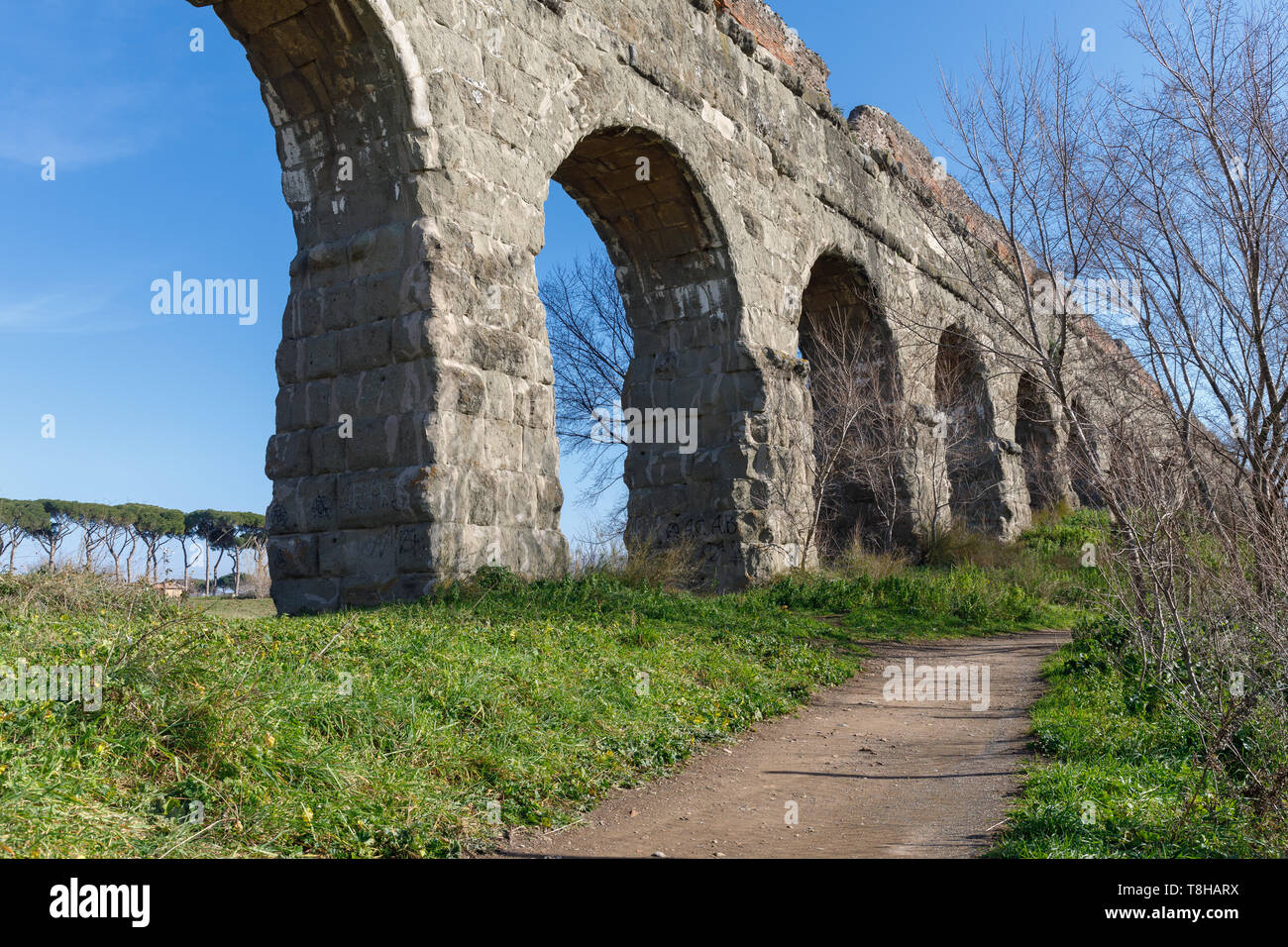 The roman wall show hi-res stock photography and images - Alamy