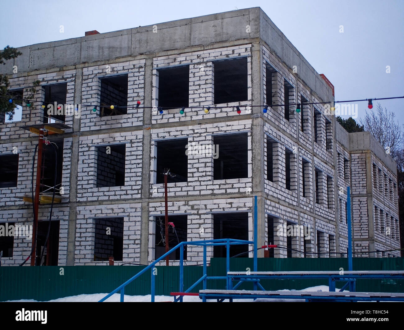 Unfinished brick building hi-res stock photography and images - Alamy
