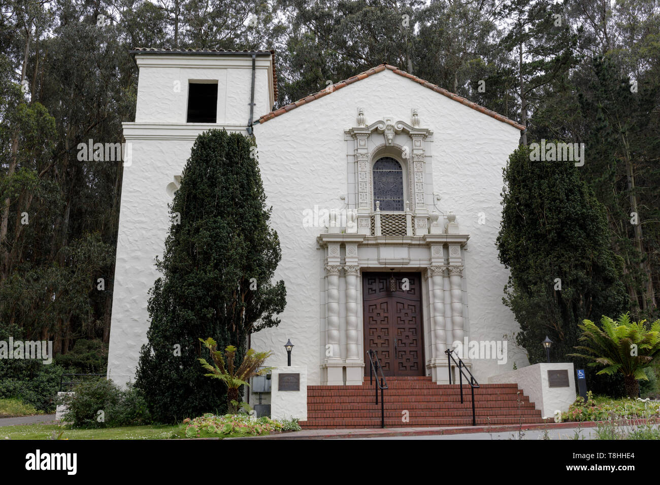 Mission revival style architecture hi-res stock photography and images ...