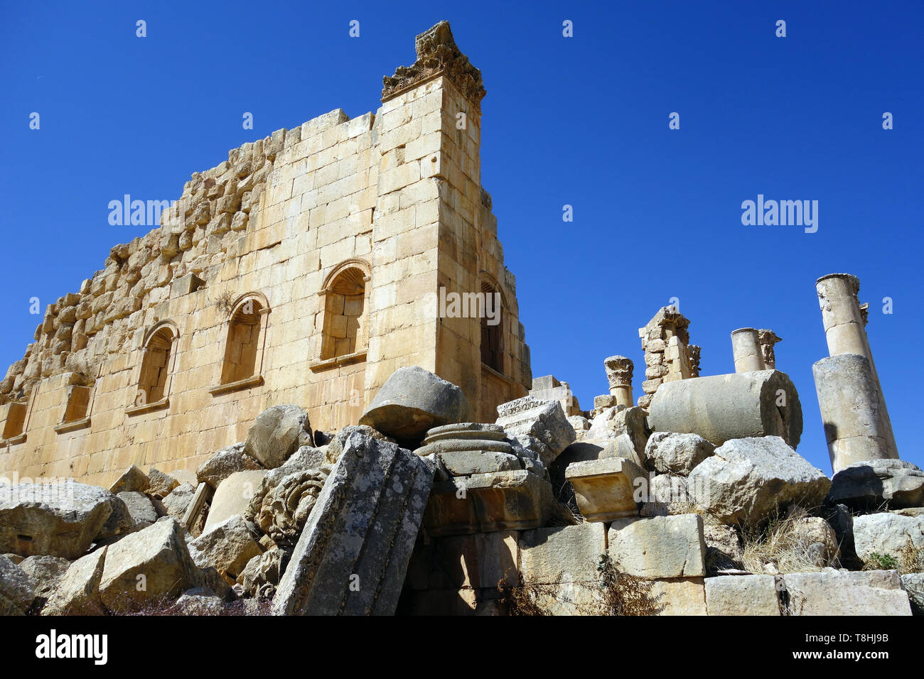 Temple of Zeus, Jerash, Jordan, Dzseras, Gerasza, Zeusz temploma Stock ...