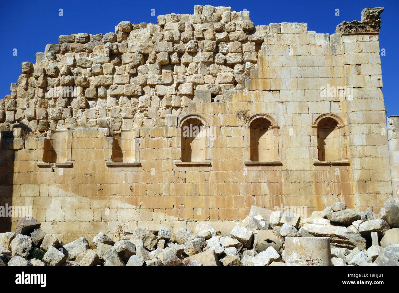 Temple of Zeus, Jerash, Jordan, Dzseras, Gerasza, Zeusz temploma Stock ...