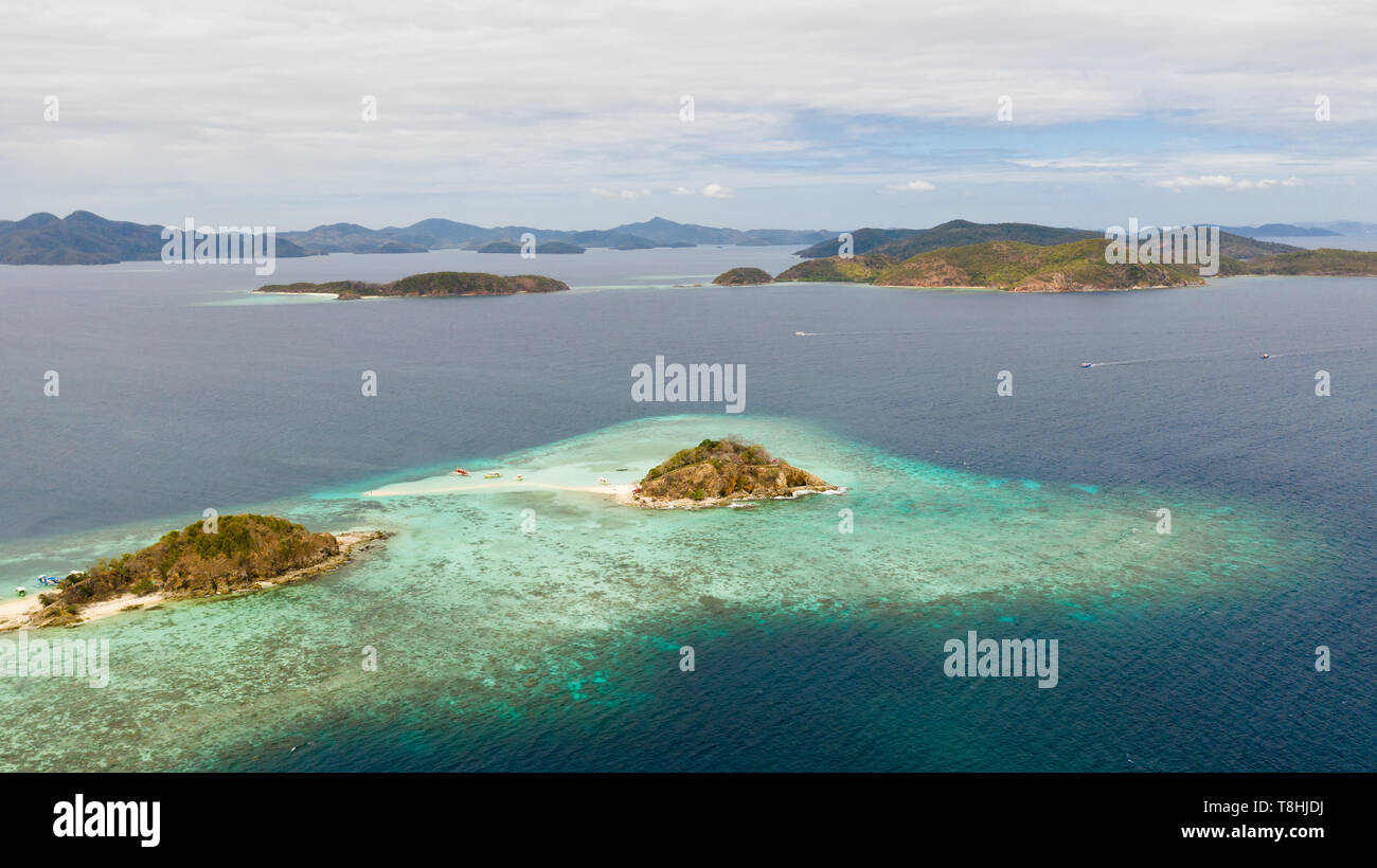 Tropical island with white beach. Bulog Dos, Philippines, Palawan ...