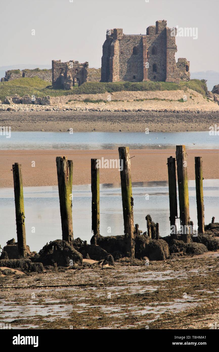 Walney Island, Cumbria, UK. 13th May 2019. UK Weather. Warm sunshine ...