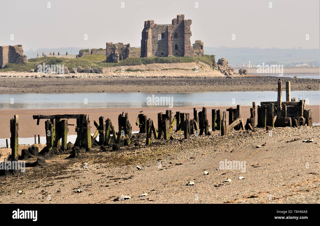 Walney Island, Cumbria, UK. 13th May 2019. UK Weather. Warm sunshine ...