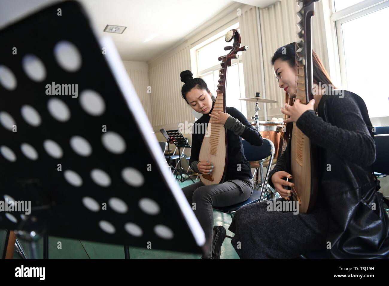 Pear shaped instrument hi-res stock photography and images - Alamy