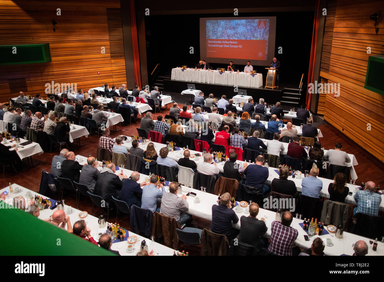 Merger cancellation hi-res stock photography and images - Alamy