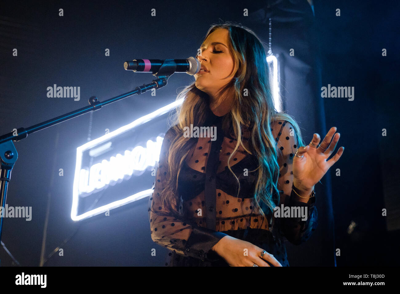 Lennon stella singer hi-res stock photography and images - Alamy