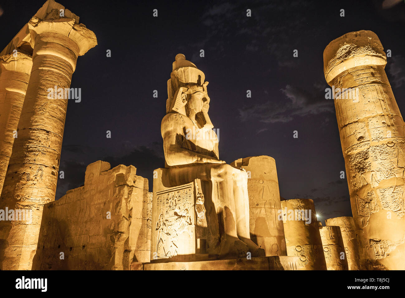 Temple of Luxor at night, Luxor, Egypt Stock Photo - Alamy