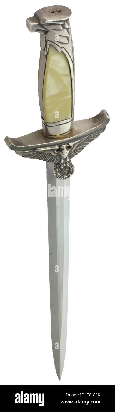 A dagger M 39 for state officials, by Eickhorn, Solingen Blade with ...